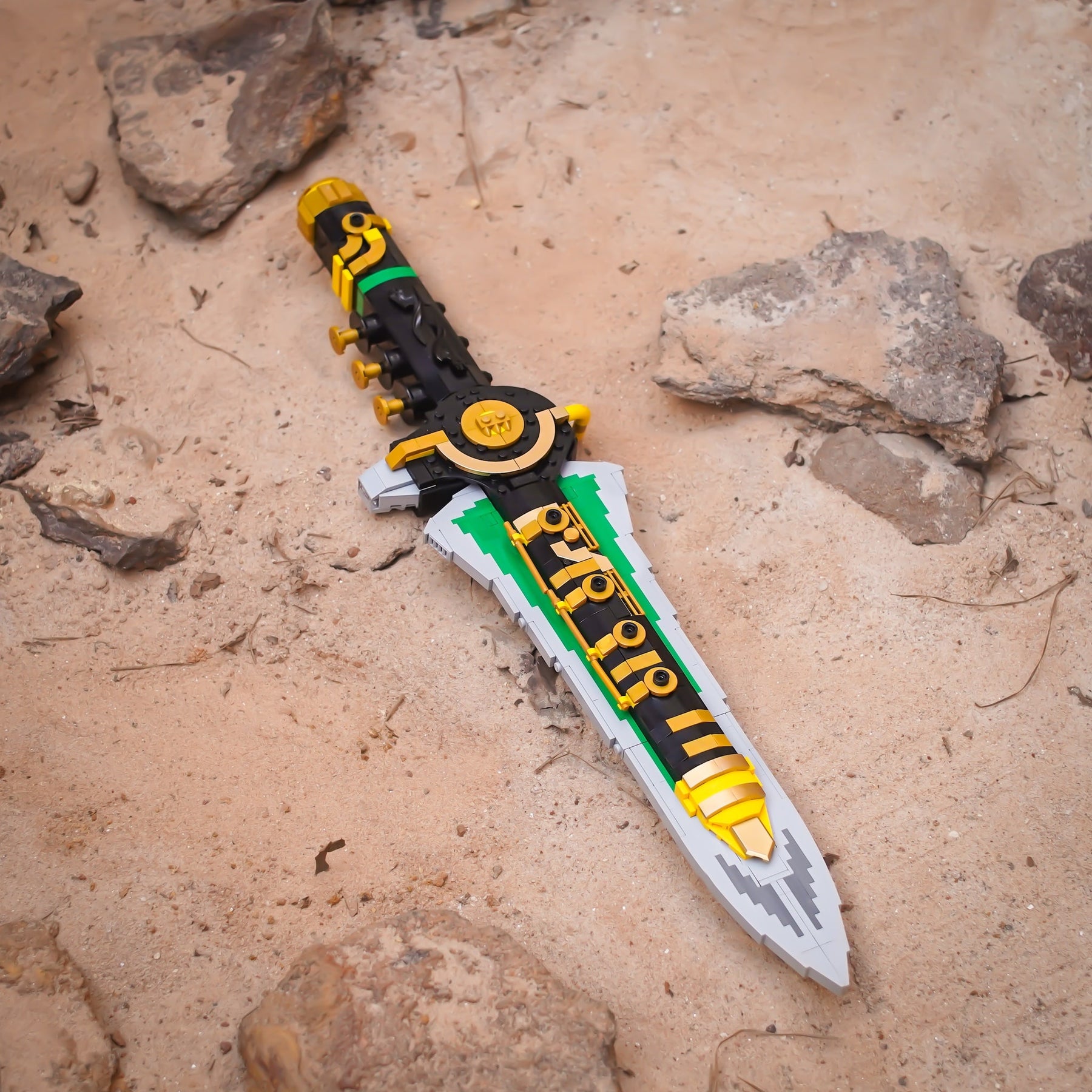 Dragon Dagger Replica (Wieldable!) | Build it Yourself with LEGO ...