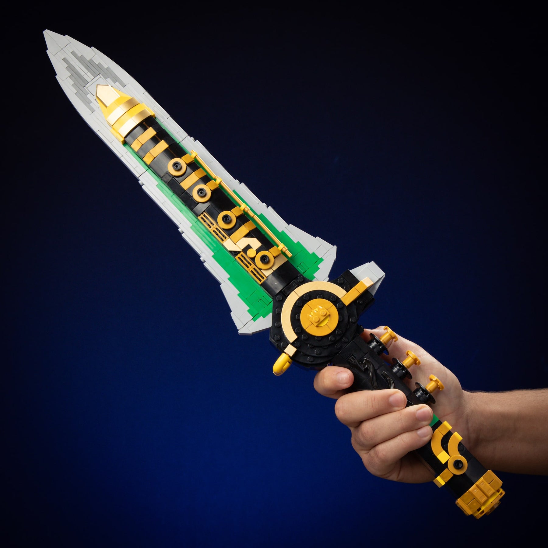 Dragon Dagger Life-Sized Replica – Bricker Builds