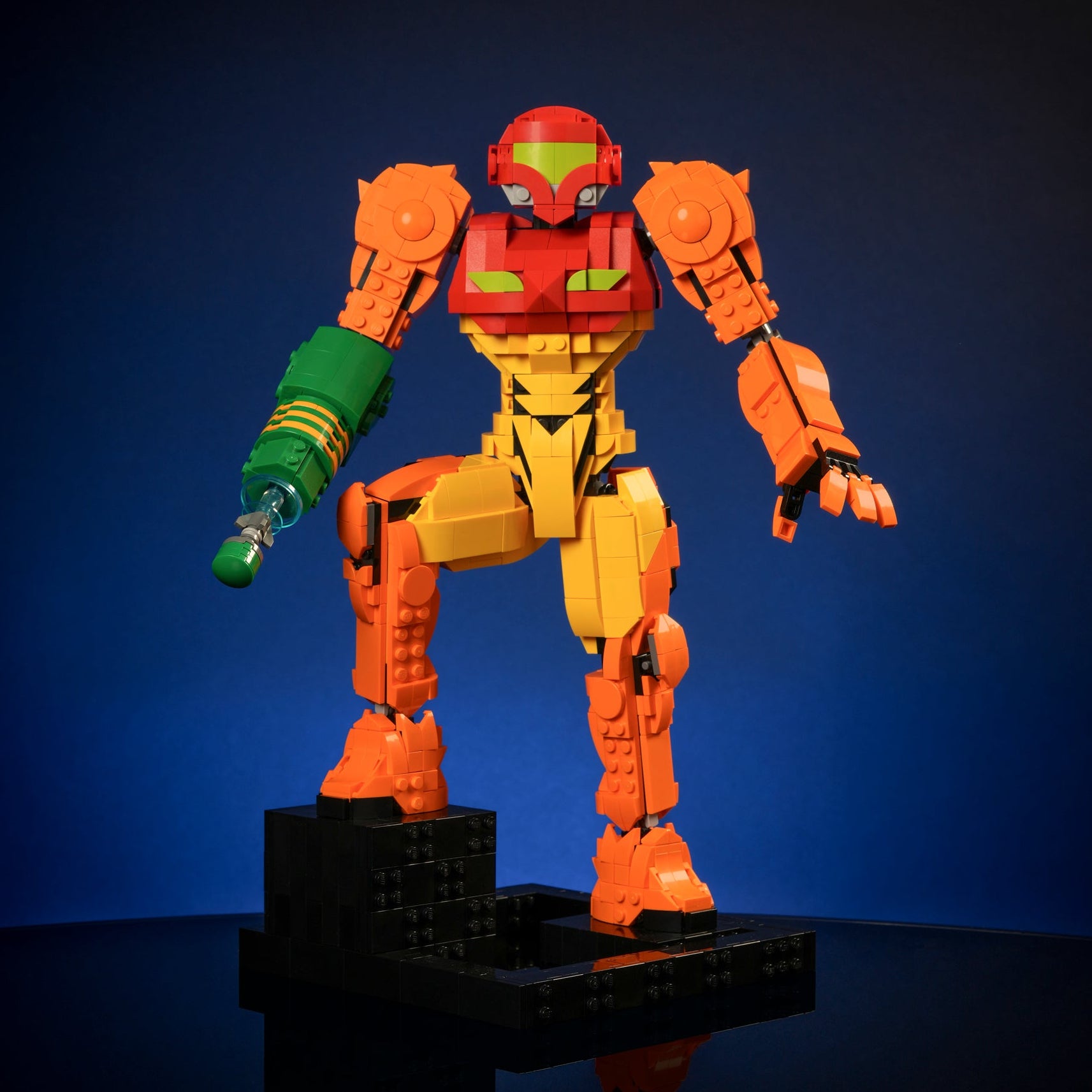 Varia Power Suit Statue | Build it Yourself with LEGO®