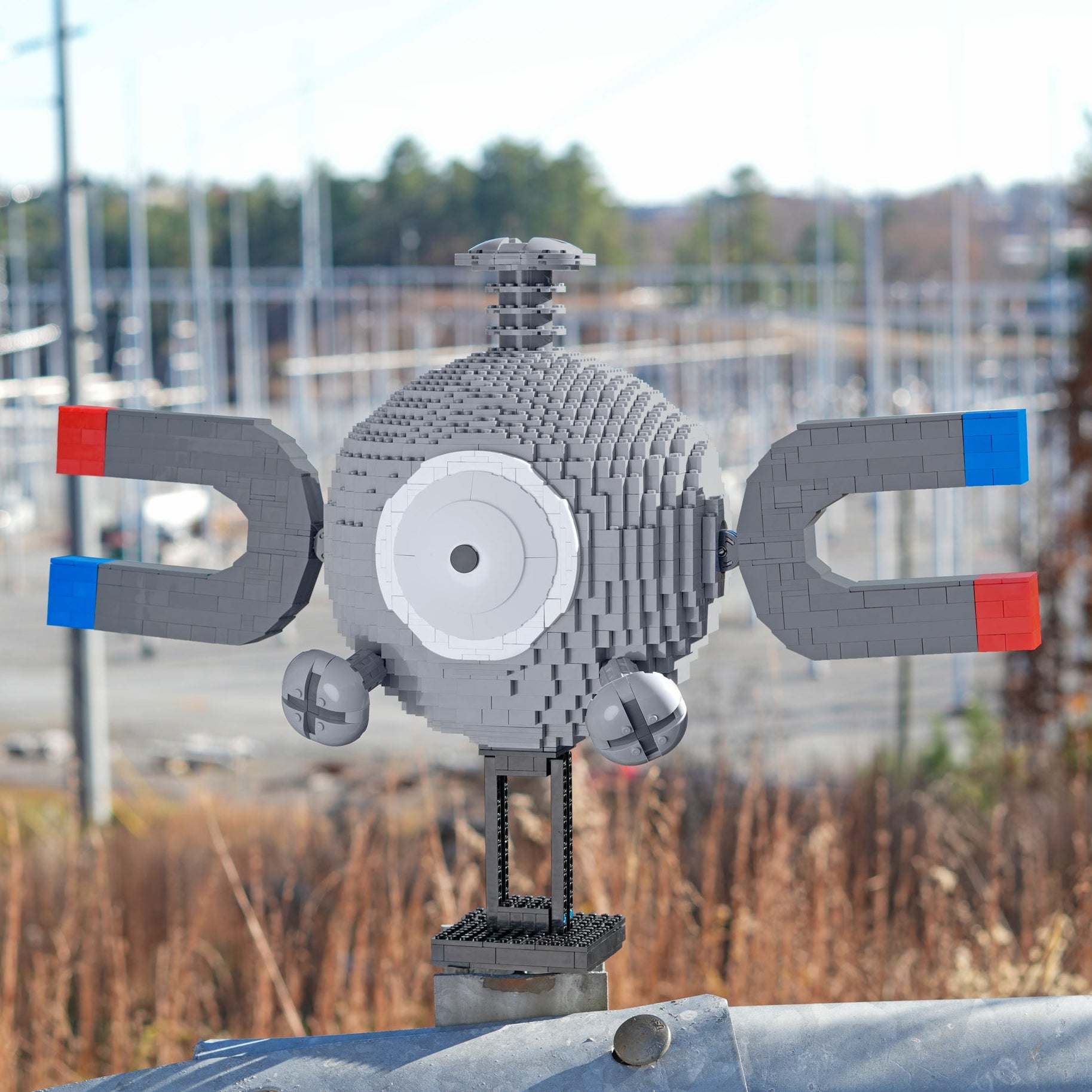 Life-Sized Magnet Byte | Build it Yourself with LEGO®